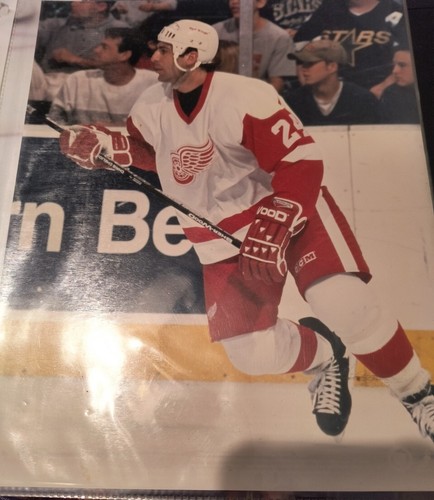 Chris Chelios Unsigned Detroit Red Wings 8" x 10" Photo | eBay