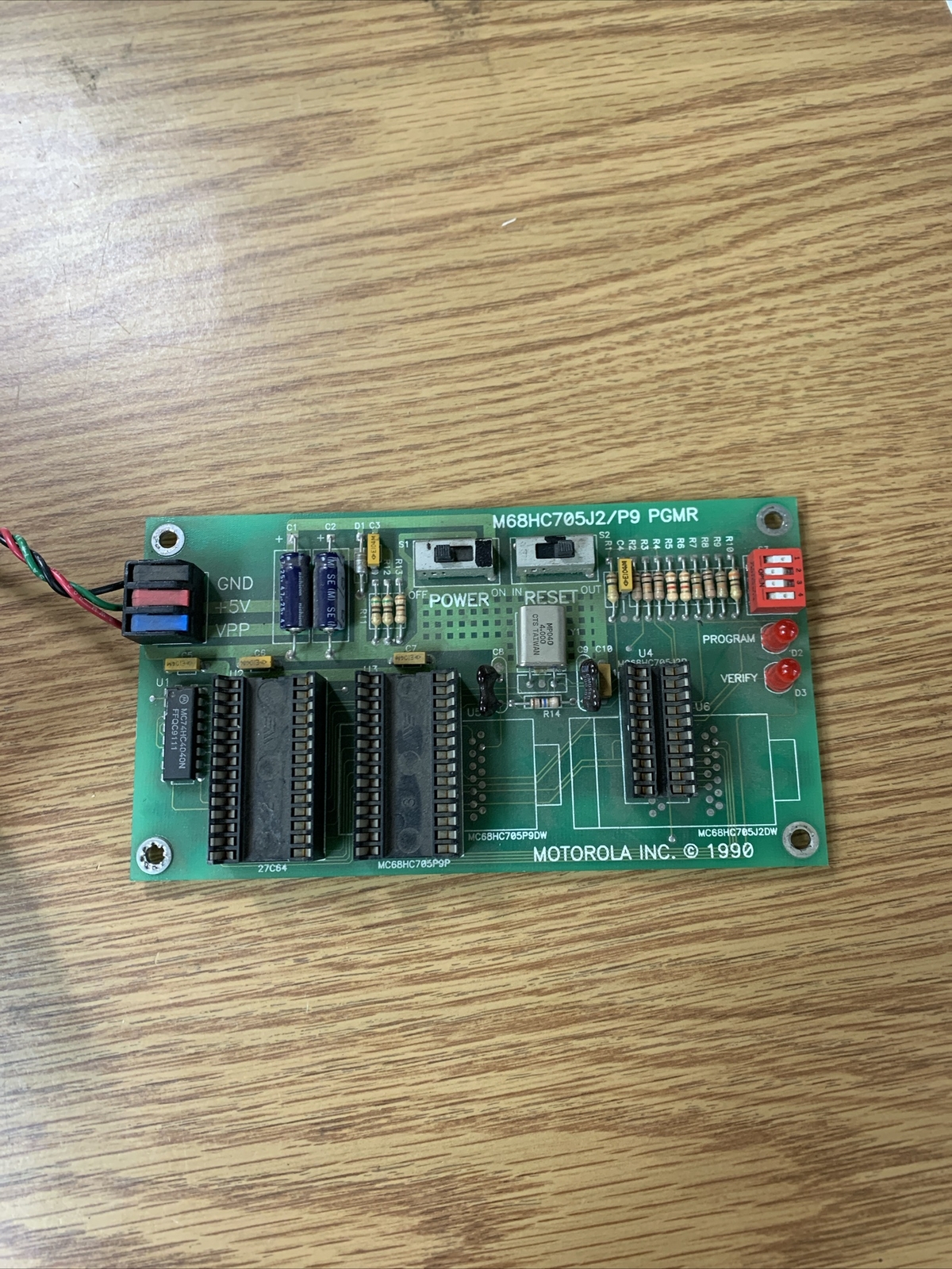 Lot Of 2 Board Motorola MCU microcontroller board M68HC705J2/P9 See ...