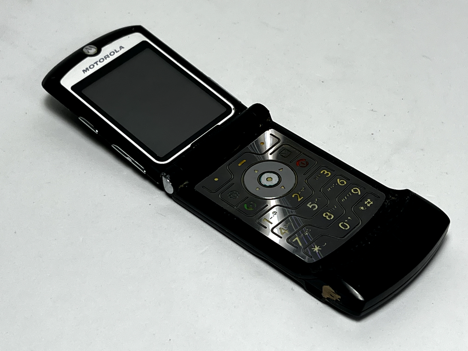 Retro ORIGINAL Motorola V3 Razr Black AT&T Cingular Cell Phone ...