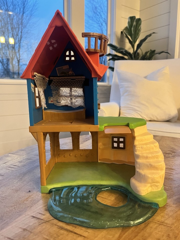 Calico Critters Sylvanian Families Lil Woodzeez Secret Island Playhouse ...