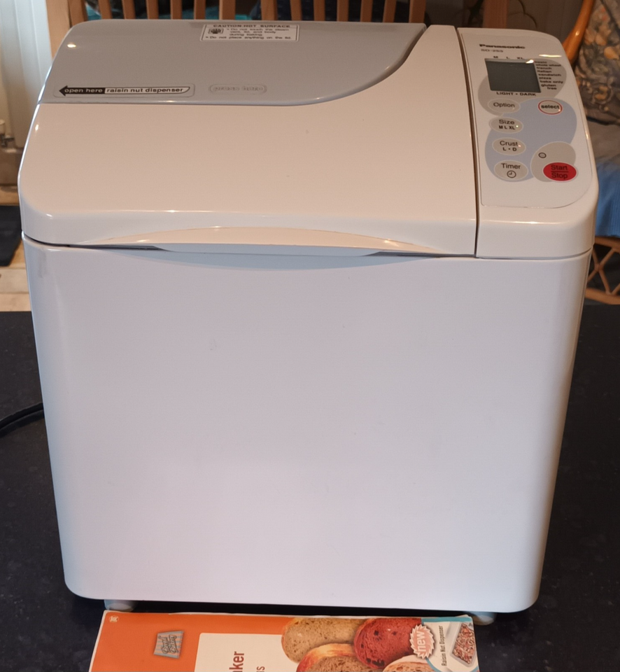 PANASONIC SD-253 Automatic Bread Maker Machine with Raisin & Nut ...