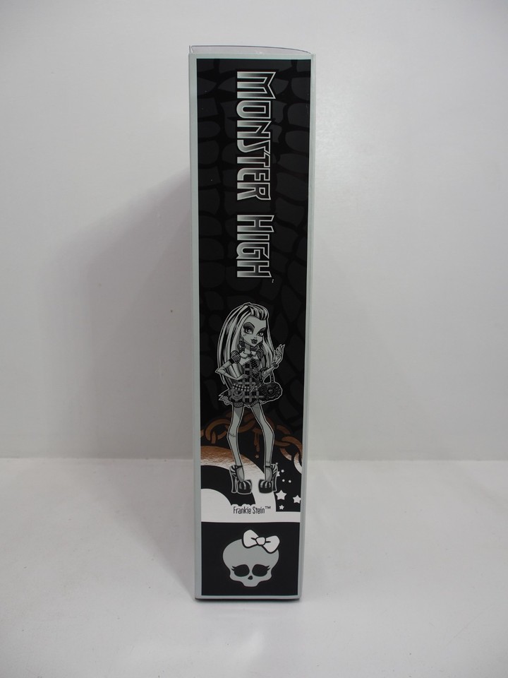Monster High Black & White Frankie Stein 2010 Limited Edition SDCC Doll ...