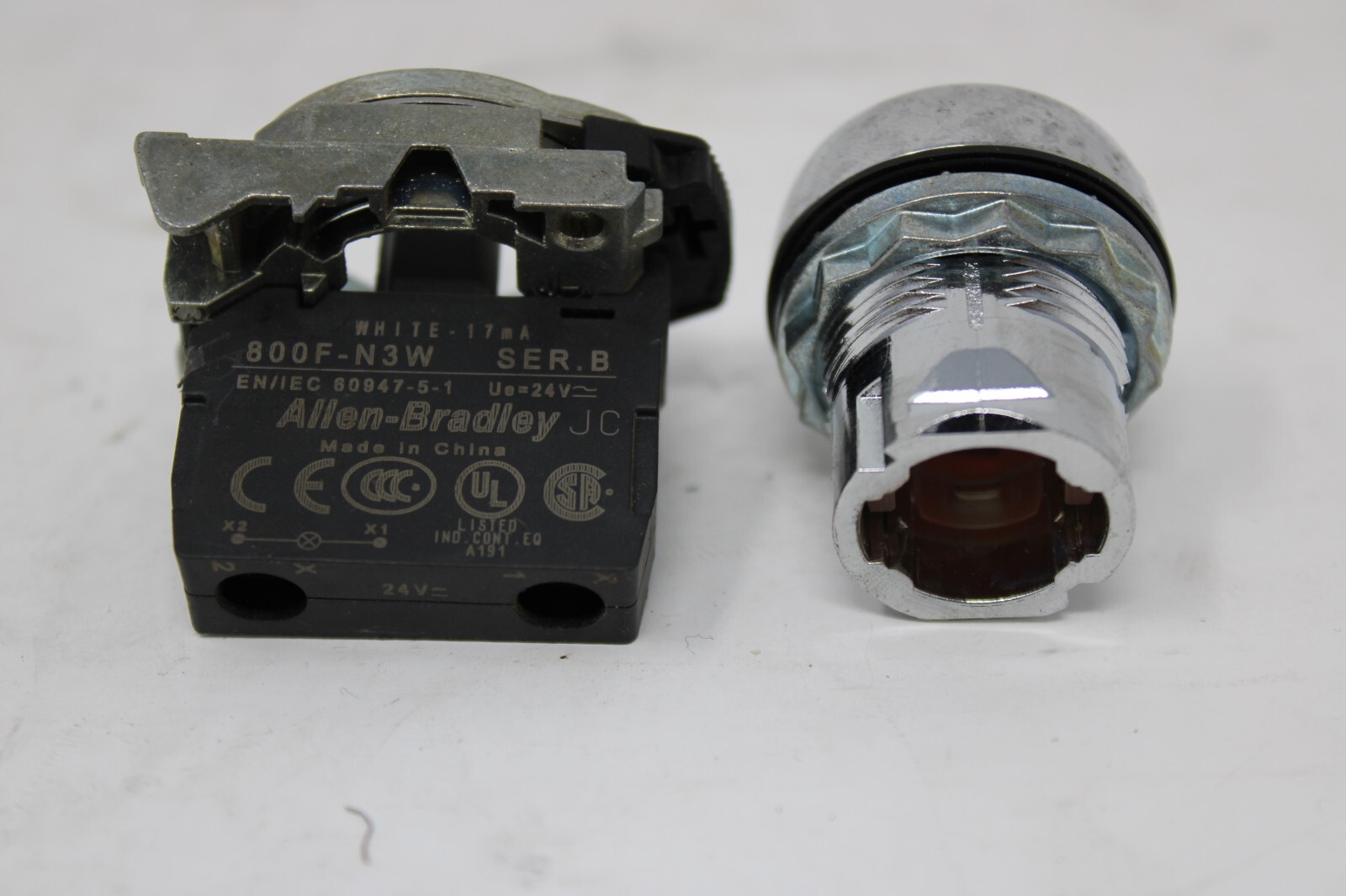 Allen Bradley 800F-N3W Red Illuminated Pushbutton | eBay