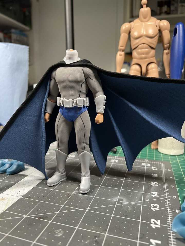 One:12 Custom Wired Two-Tone Batman Cape Black/Blue For 1/12 Scale ...