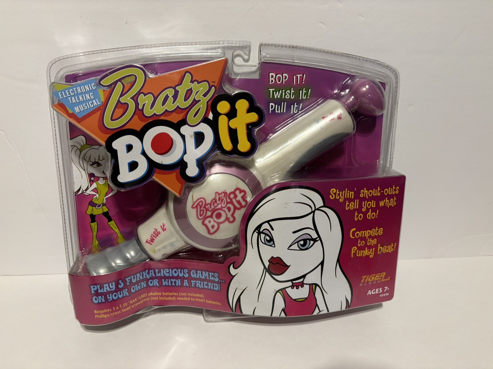 NEW Bratz Doll BOP IT Handheld Electronic Talking Musical Game 2004 ...