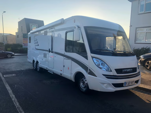 Hymer B 778 Premium Line 2017 LHD manual 19.750 miles 5 Tones Tag Axle ...