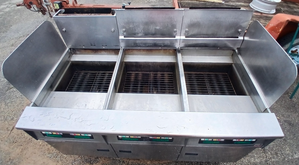 Pitco Fryolator SSH60W 2016 3 Compartments | eBay