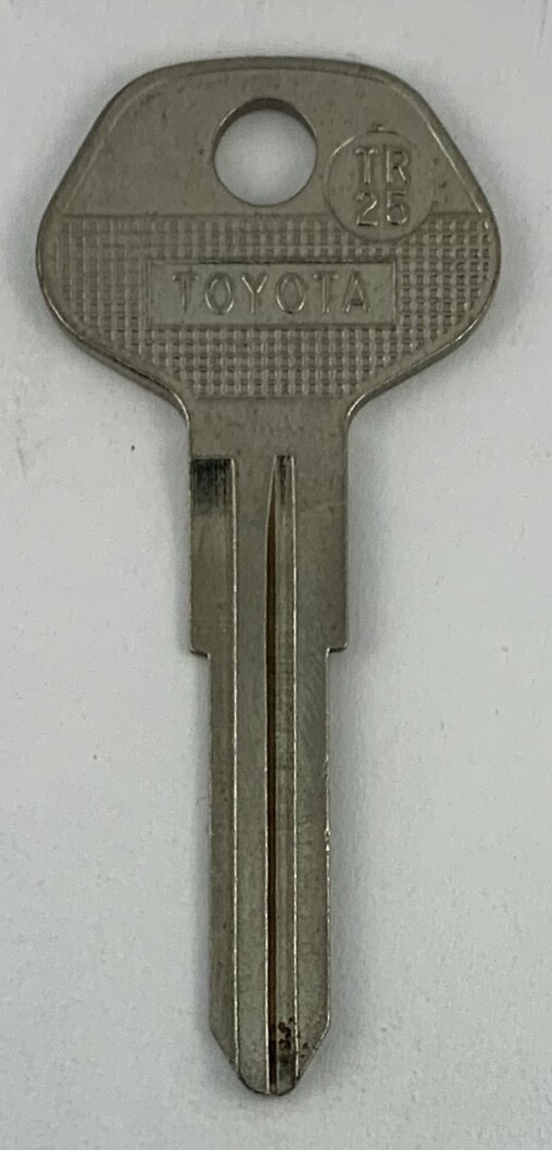 Lots of TR25 T81A T81B TOY32R Type Key Blanks for Toyota | eBay