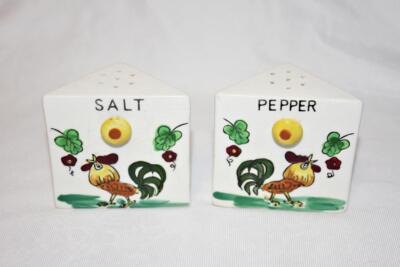 Vtg Ceramic Hand Painted Rooster Salt & Pepper Shakers Triangle Shaped ...