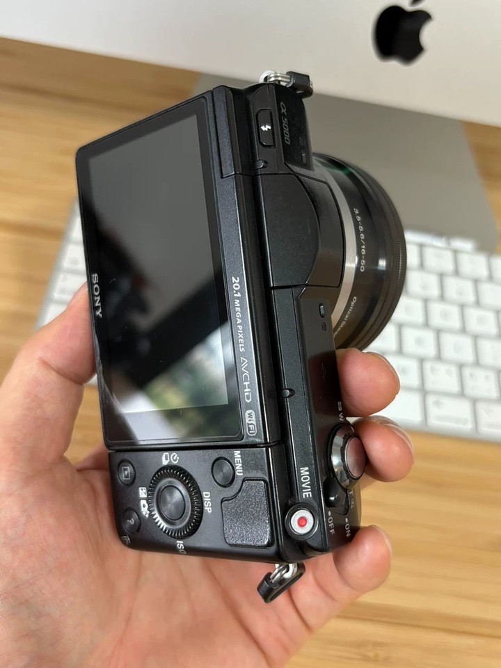 Sony Alpha a5000 20.1MP Flip Screen Mirrorless 16-50mm Lens Lightweight ...