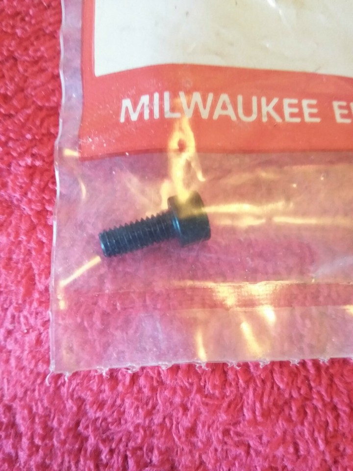 Milwaukee screw m4x. 7 x10 socket hd 05-74-0400 (s) | eBay