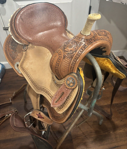 Double T 16 Inch Barrel Saddle 7" Gullet Headstall Reins Chest Strap ...