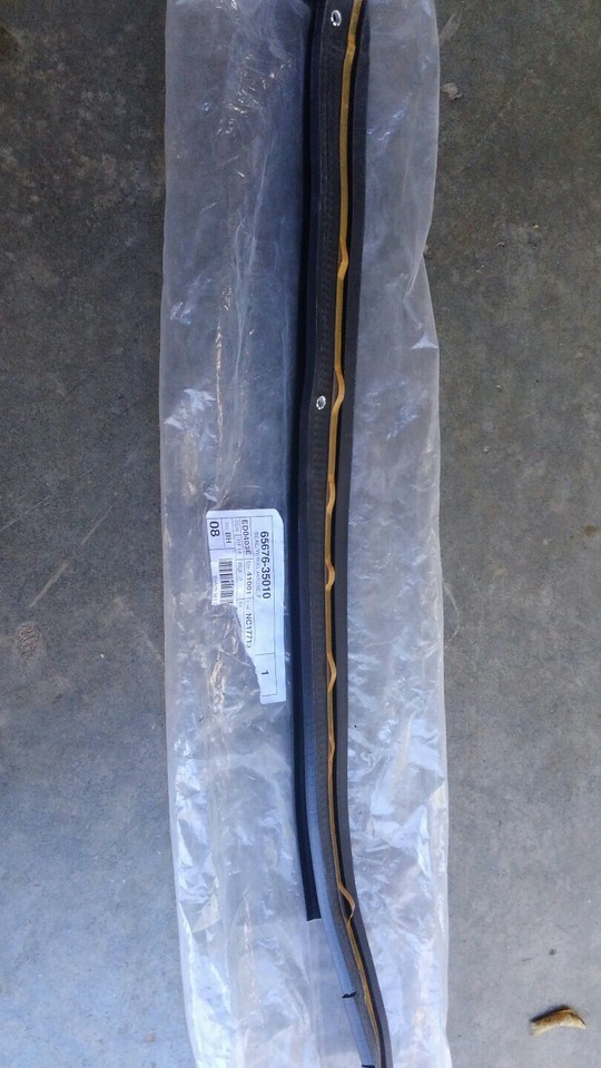 65676-35010 Toyota Seal, wheel house, front lh 6567635010, New Genuine ...