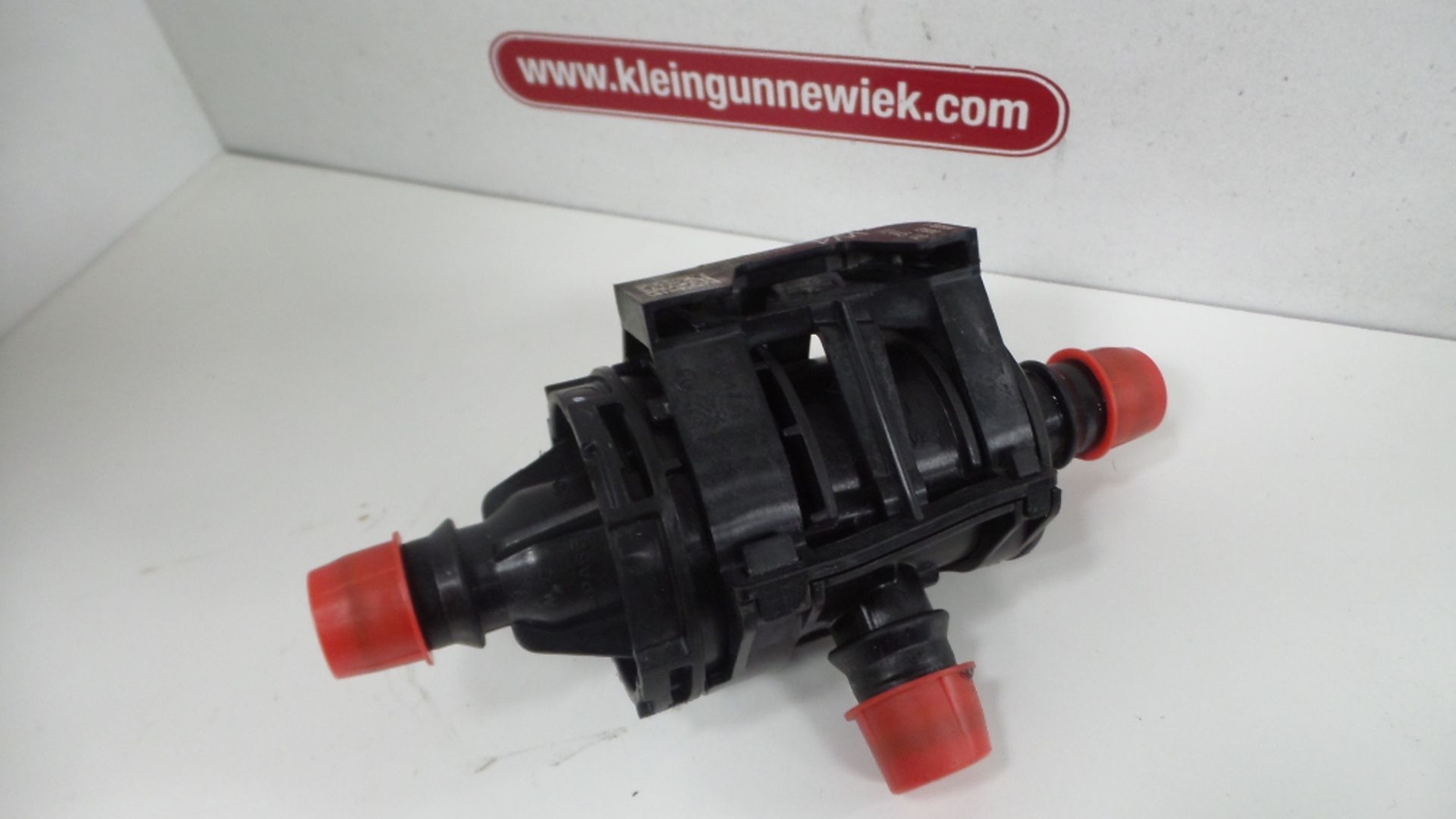 BOITIER THERMOSTAT Nissan X-Trail (T32) 2019 212001517R #8394X20A72SR3 ...