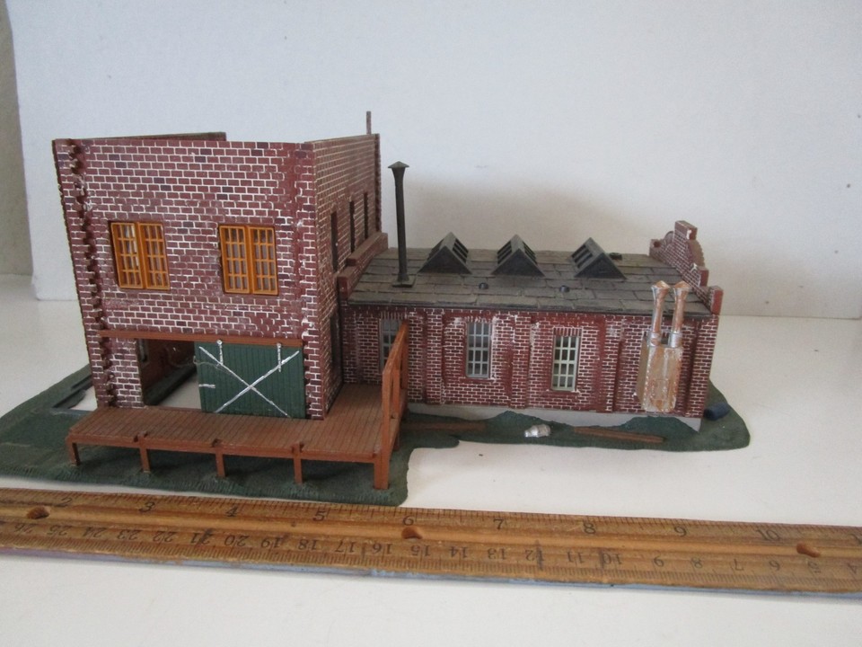 Vintage HO 1/87 Scale Built Weathered Depot Industrial Building For ...