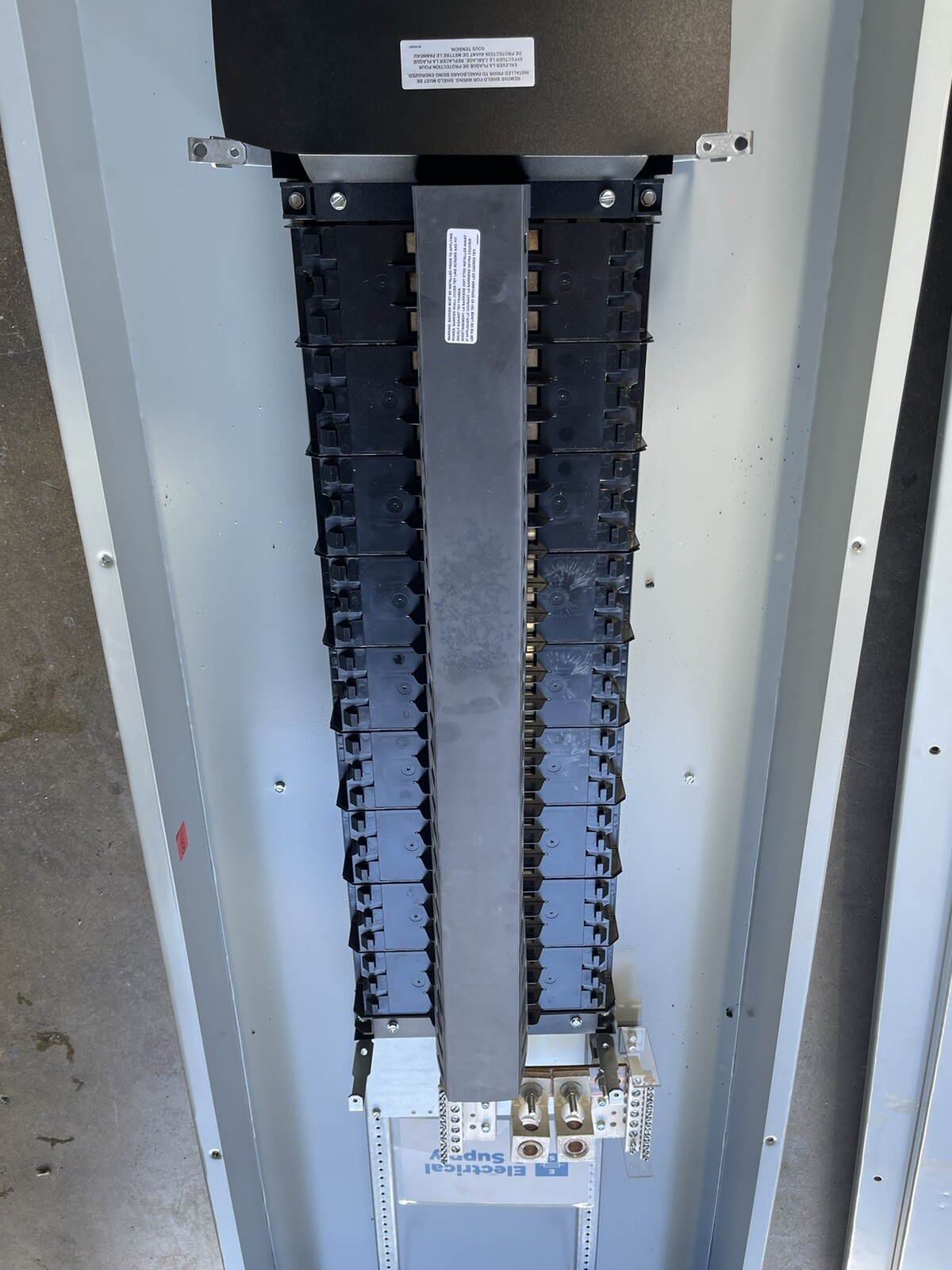 GE 600 Amp Panel 120/208v 480Y277 3ph 4w Nema 3R Outdoor Rated Rain ...