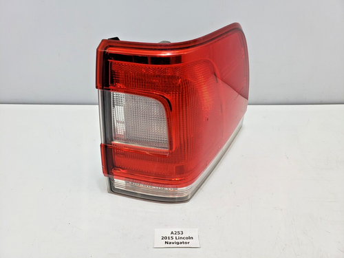 2015-2017 OEM Lincoln Navigator Rear Right Passenger Side Tail Light ...