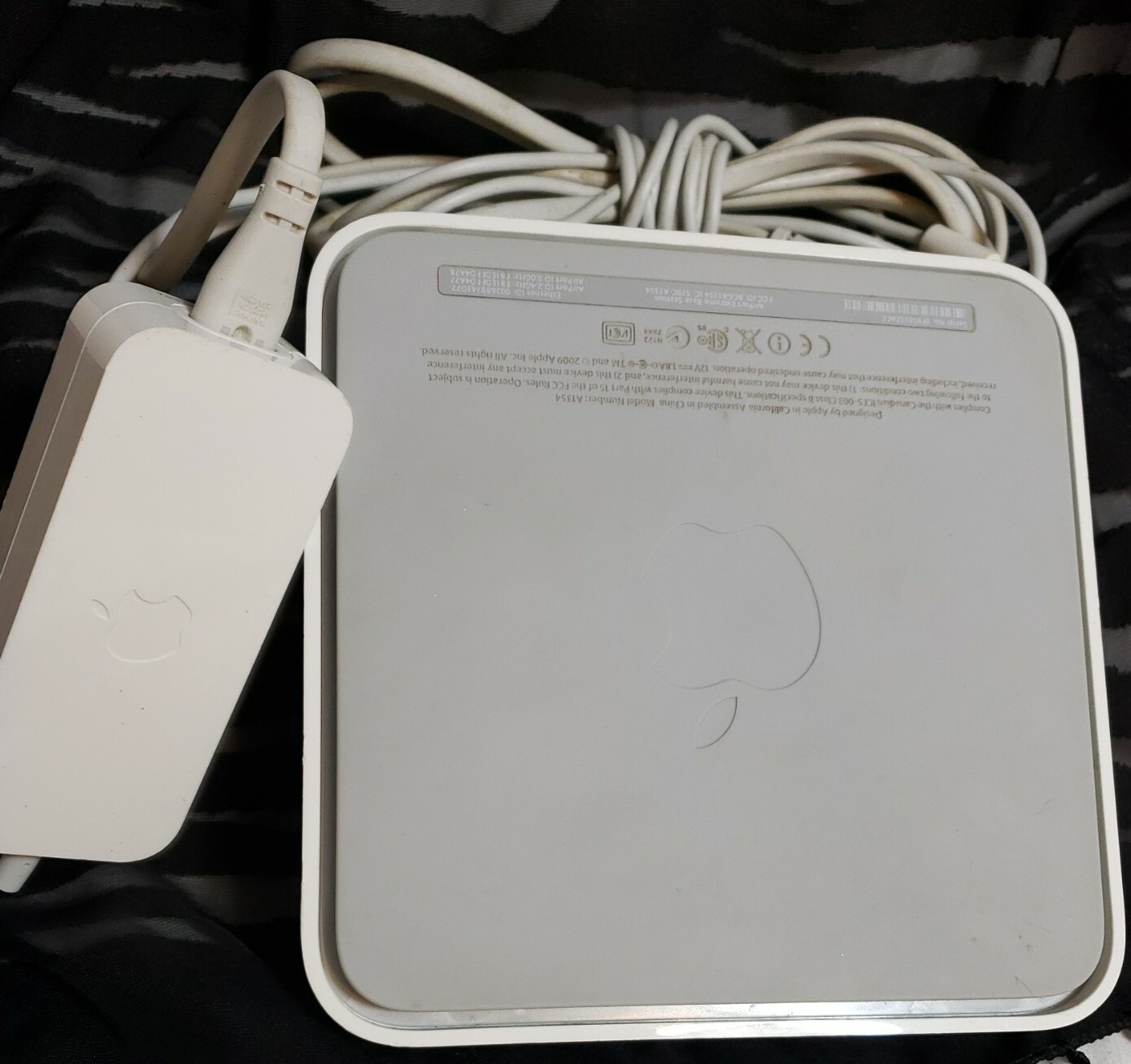 Apple AirPort Extreme WiFi Router A1354 4th Gen Base Station *not ...