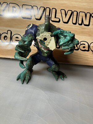 1994 Slash Drill Nose Street Shark Action Figure Toy Street Wise ...