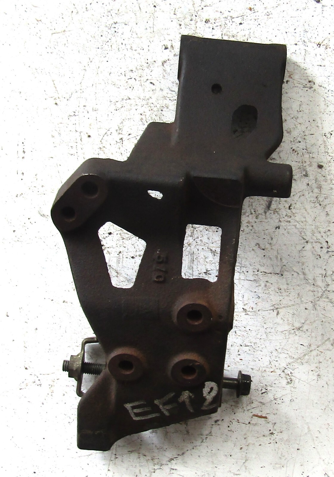 Subaru engine EF12 gasoline 1,2cc Air Conditioner Compressor Bracket ...