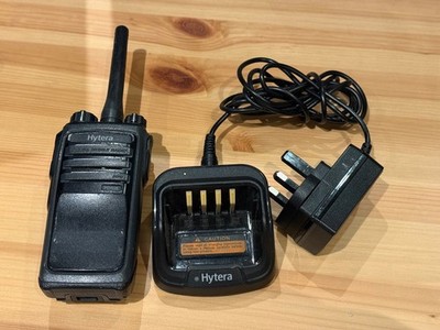 Hytera PD505 Digital Two Way Radio with Clip, UHF Aerial, Charging base ...