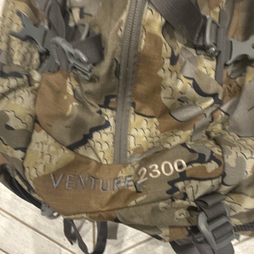 KUIU Venture 2300 Internal Frame Hunting Pack Camouflage Hip Belt ...