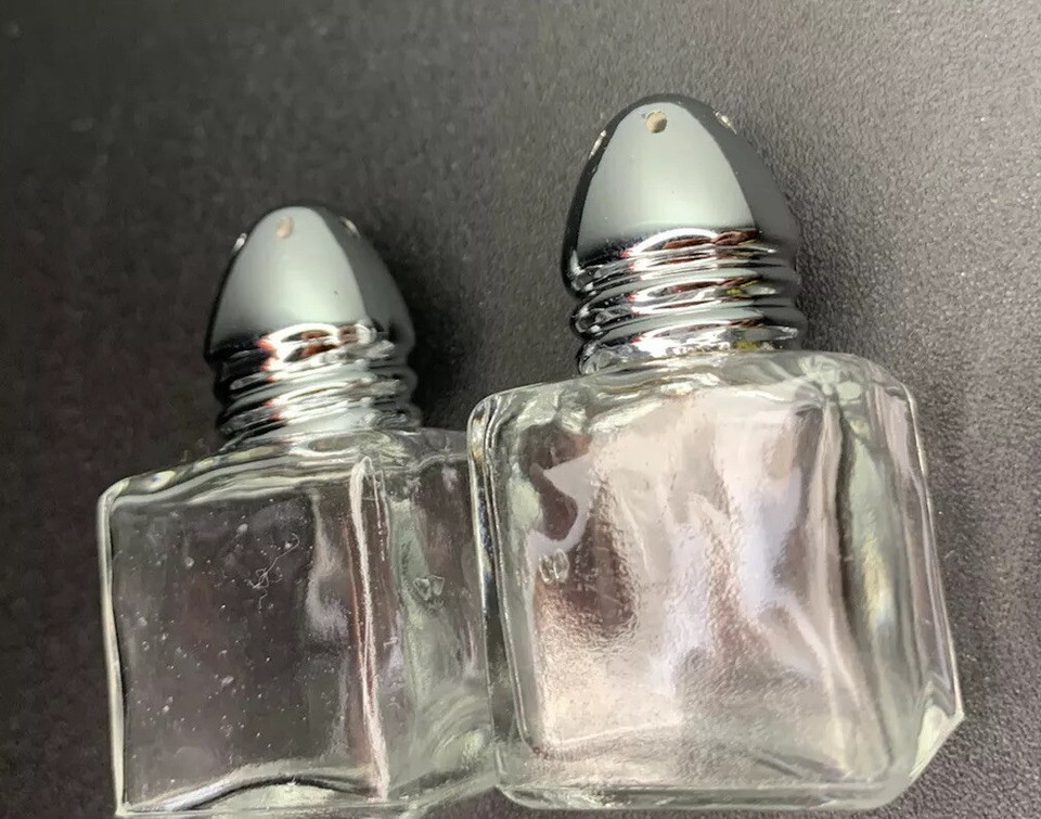 Small Glass Cube Salt & Pepper Shaker Set Modern Square Silver Top Pair ...