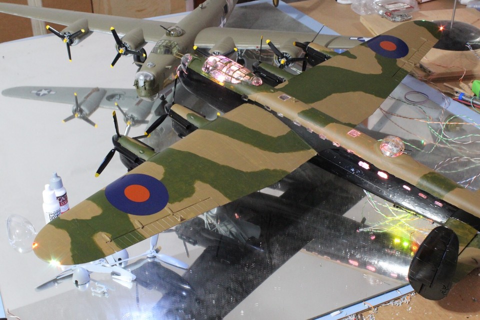 Avro Lancaster 1/32 HK Models 01E010 new with metal landing gear | eBay