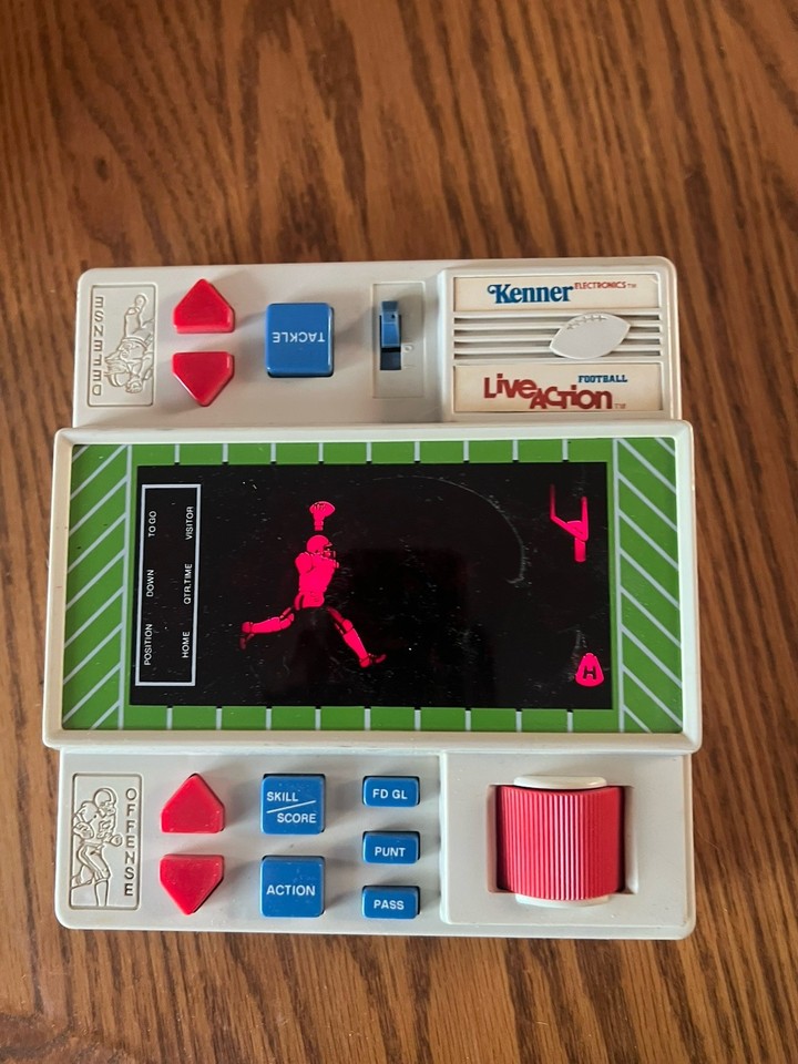 KENNER ELECTRONICS VINTAGE 1980 LIVE ACTION FOOTBALL HANDHELD GAME ...