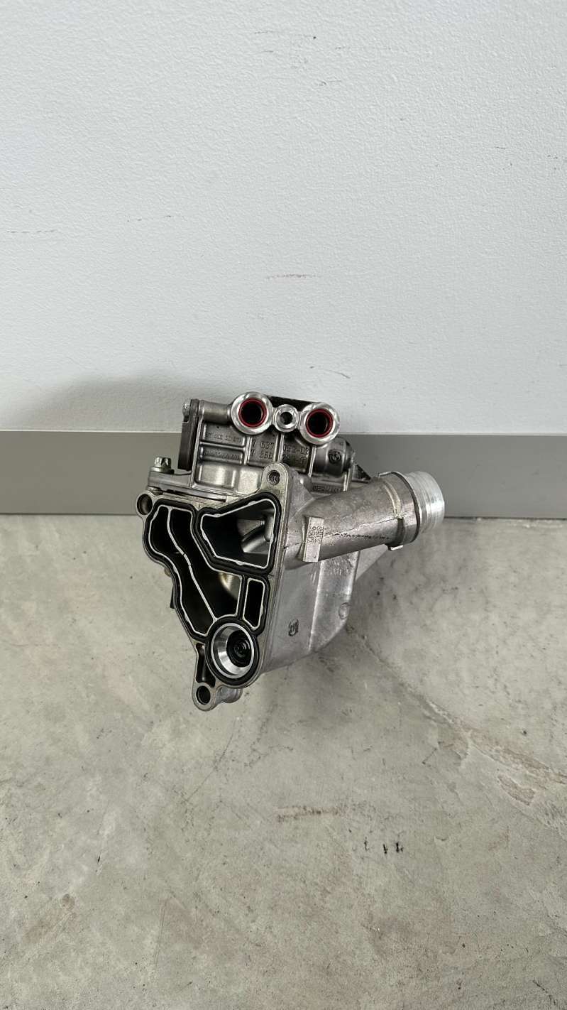 BMW F80 F82 F87 M2 M3 M4 S55 N55 Oil Filter Housing w/ Thermostat ...