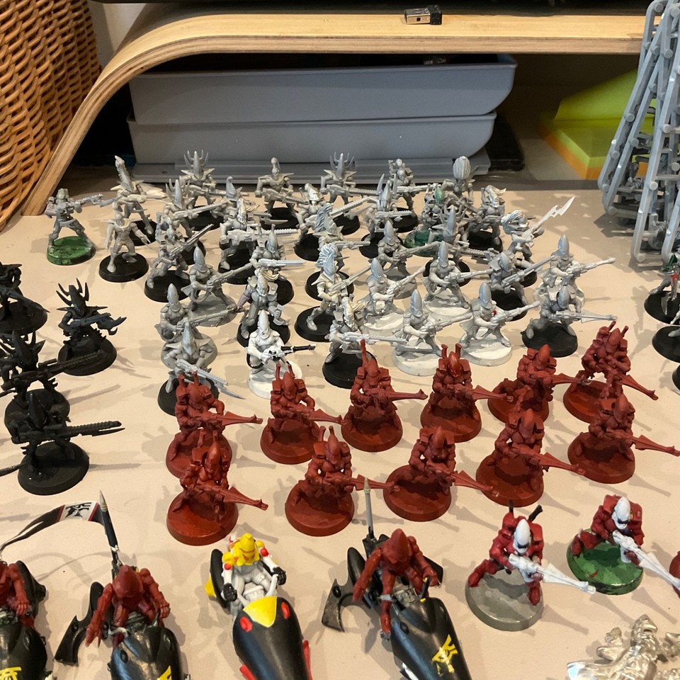 Large Vintage Aeldari Eldar Army Jet Bikes Warhammer 40k Some Damage 80+ Figures | eBay UK
