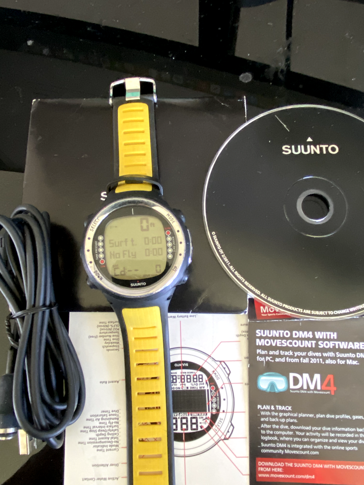 SUUNTO D4i Dive Computer, Includes PC connection cable & CD | eBay