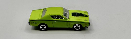 Hot Wheels 71 Dodge Charger R/T 440 Magnum Sublime Neon 1/64 (Mattel ...