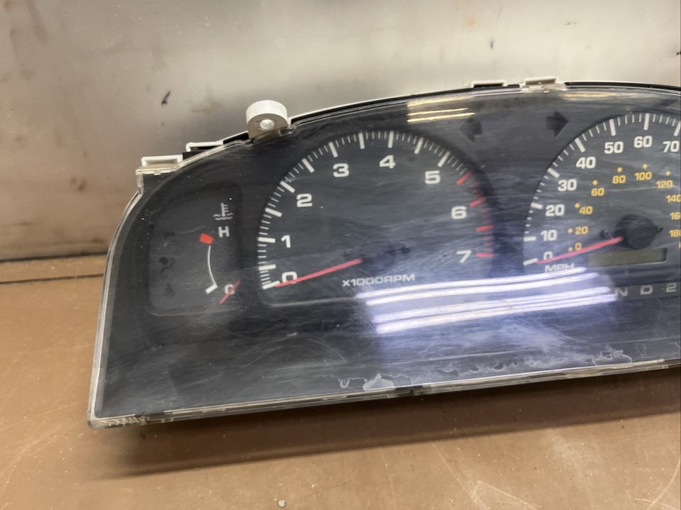 1999 2000 2001 2002 Toyota 4Runner Speedometer Gauge Instrument Cluster ...