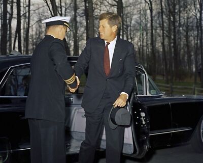 1961 PRESIDENT KENNEDY Arrives at CAMP DAVID Photo (163-J) | eBay