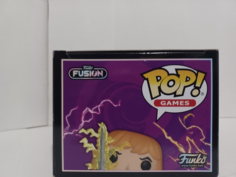 Funko Pop! Games Fusion: Masters Of The Universe: He-Man (Chase) Damage ...