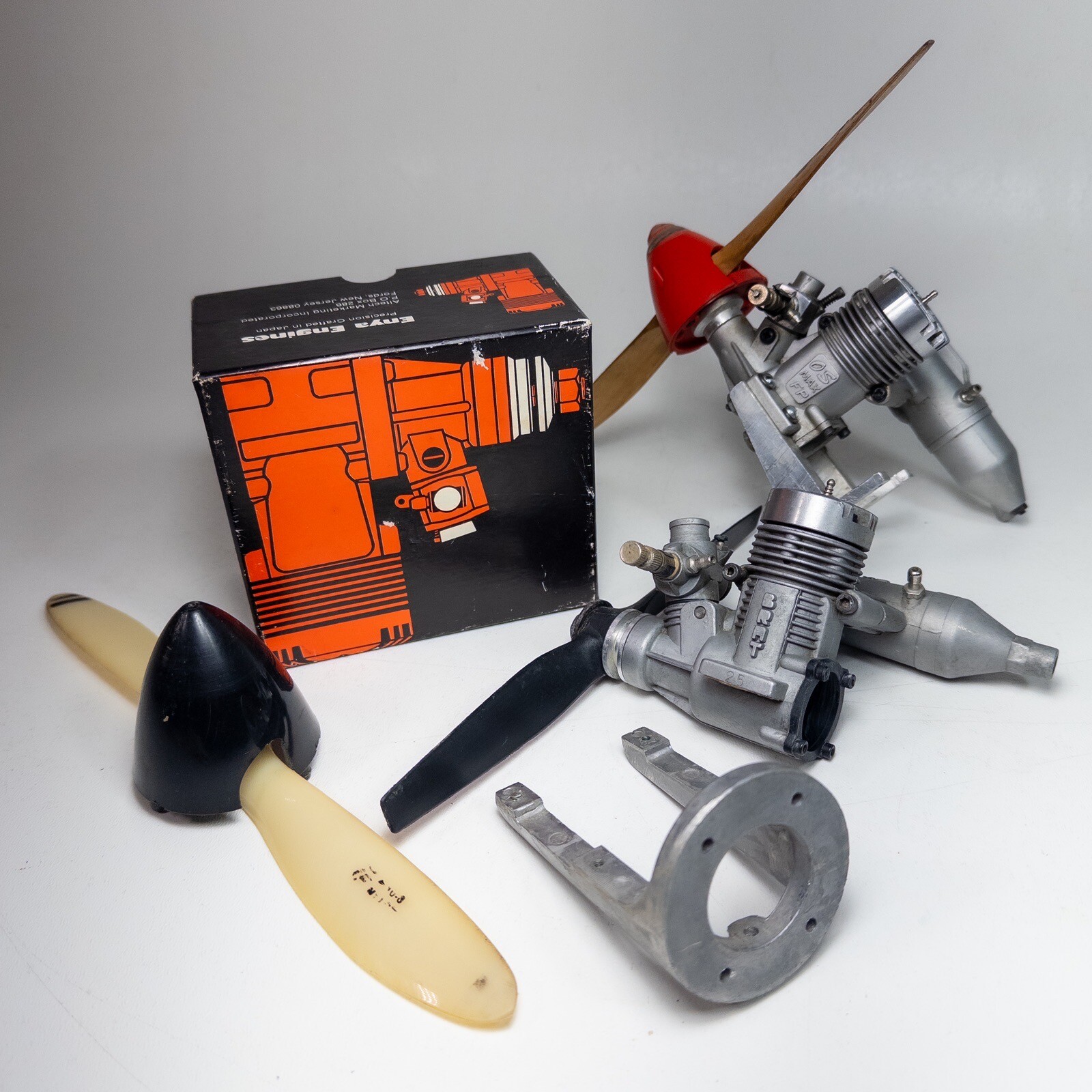 Vintage RC Model Airplane Engines Mufflers OS MAX FP BRAT 25 With Accessories | eBay