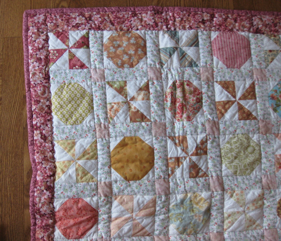 LAP OR BABY QUILT, HAND MADE, BLOCK PATTERNS PINWHEEL AND ORANGE PEEL ...