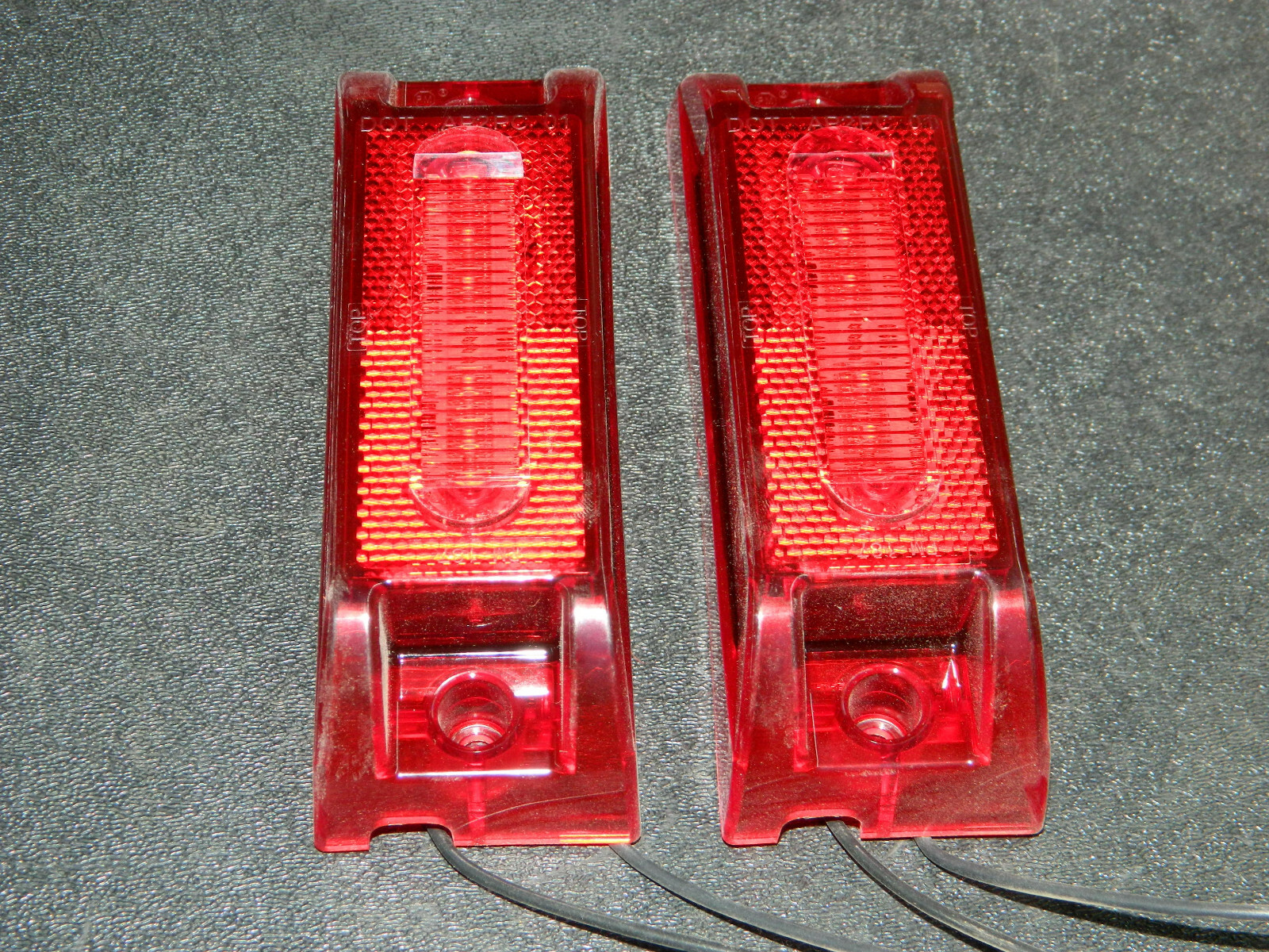 (2) PETERSON M187R RED CLEARANCE LIGHTS FOR TIMPTE 030-45975 DELPHI ...