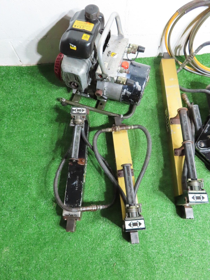 Hurst Jaws of Life Kit Hydraulic Rescue System - Cutter - Spreader W ...