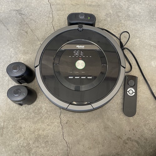 iRobot Roomba 880 Vacuum Cleaning Robot with Charger Needs Battery! Please Read | eBay