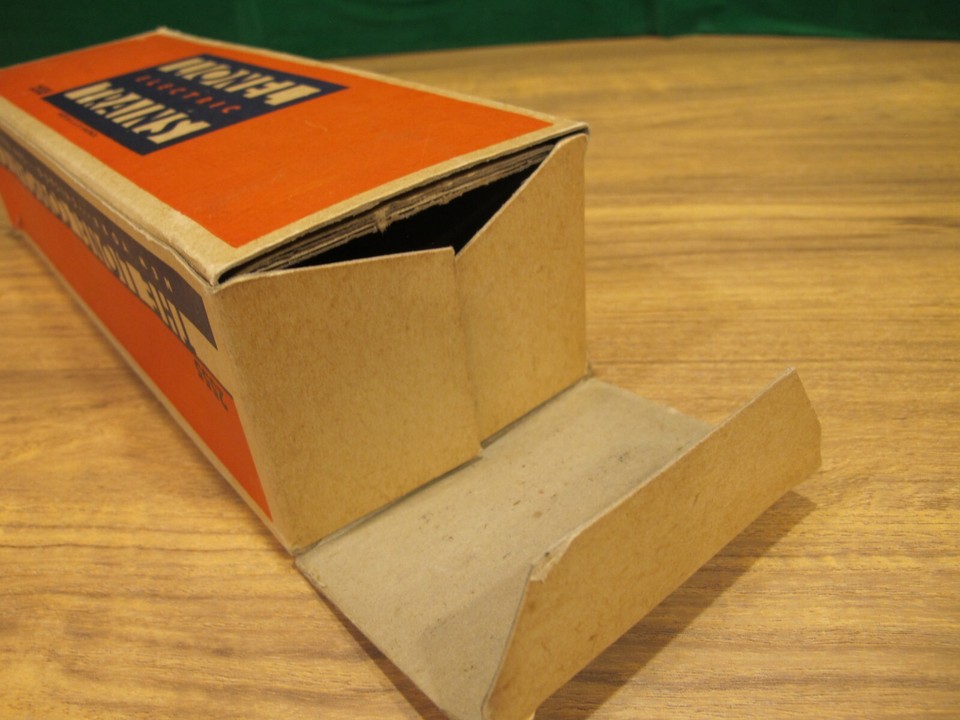 Lionel box OB extravaganza ~NICE 2555 TANK W/INSERT ~~many boxes listed ...