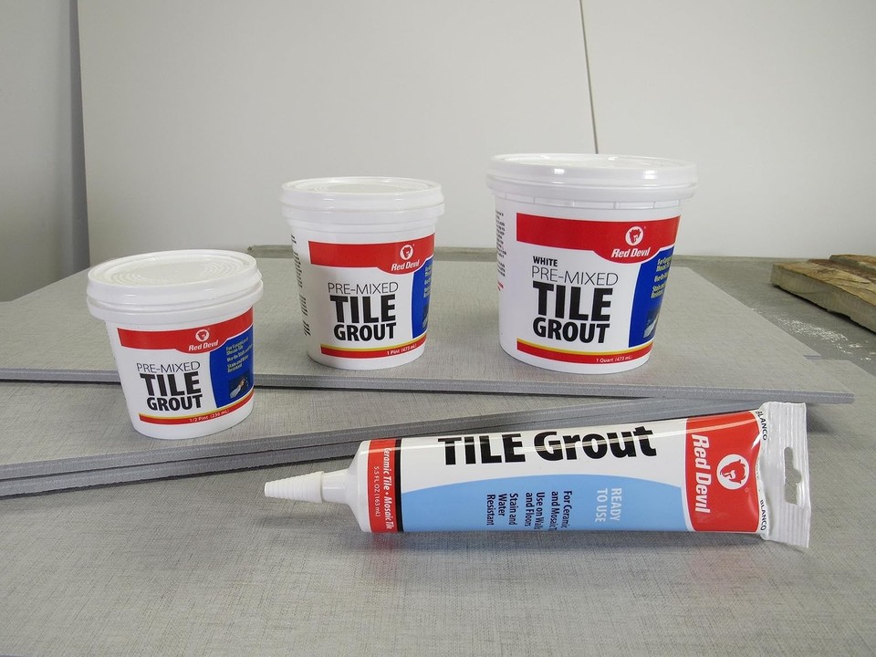 Red Devil 0425 Pre-Mixed Tile Grout Squeeze Tube, 5.5 oz., White Oz ...