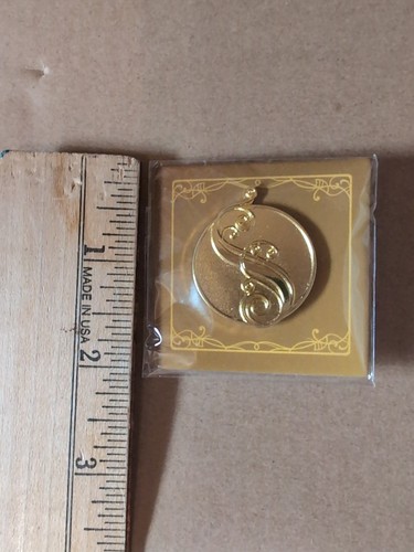 2024 Wicked For Good Movie Promo Shiz University Signature Gold Metal ...