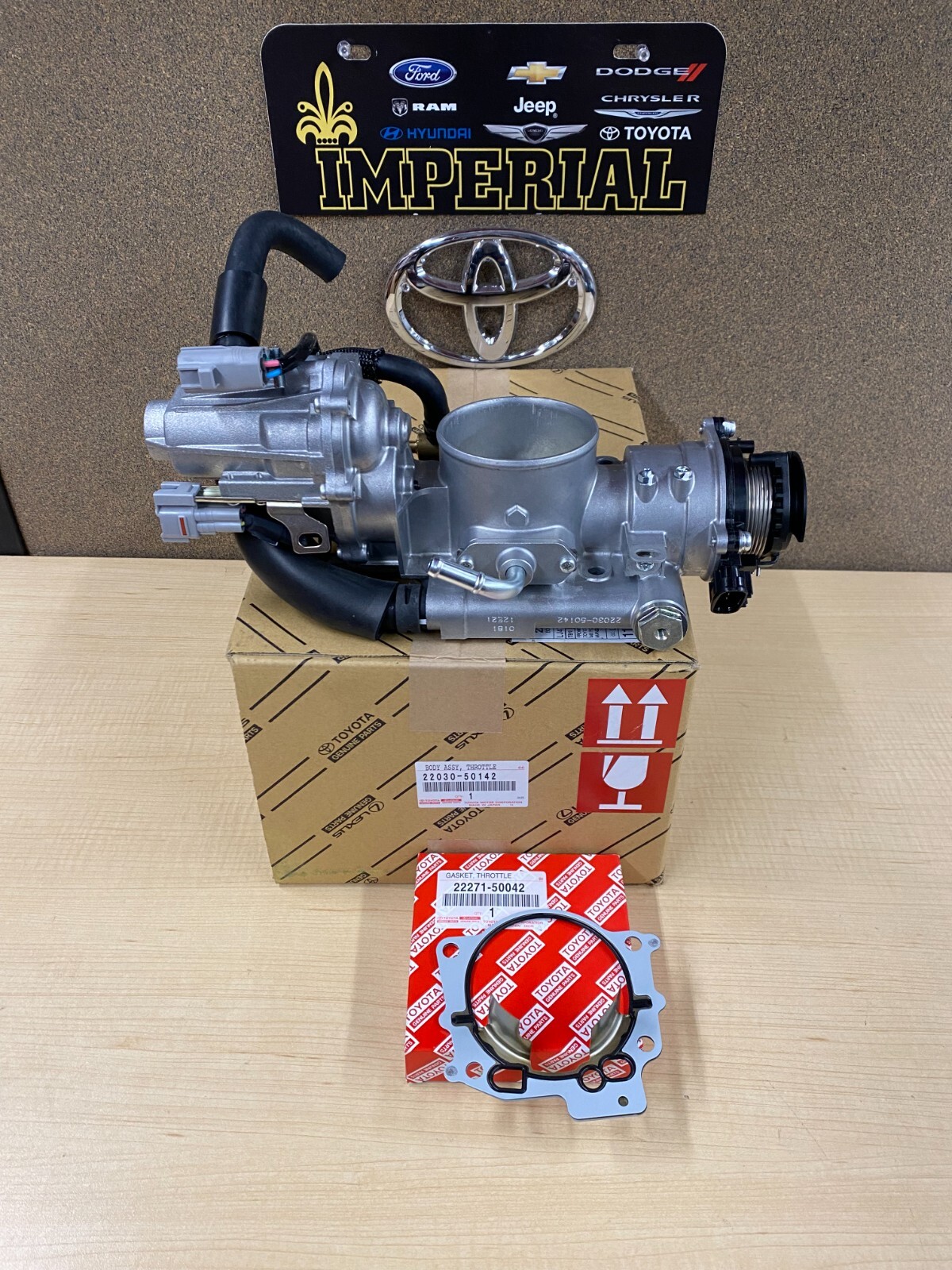 2000-2002 TOYOTA TUNDRA THROTTLE BODY WITH THROTTLE SENSOR OEM NEW ...