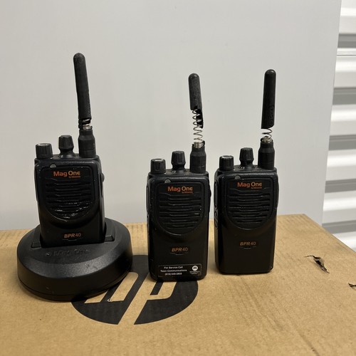 Lot Of(3) Motorola BPR40 Mag One or BC130 8 or 16 Channel Radio ...