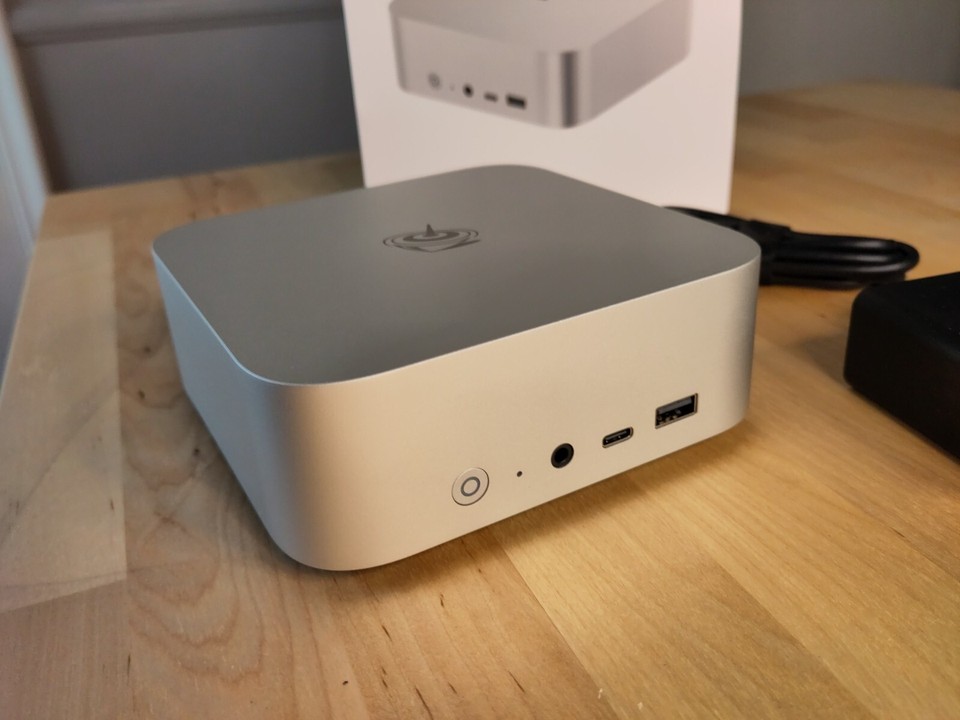 Beelink SER8 Mini PC AMD Ryzen 7 8845HS, 32GB RAM, 1TB SSD, Win11 Pro ...