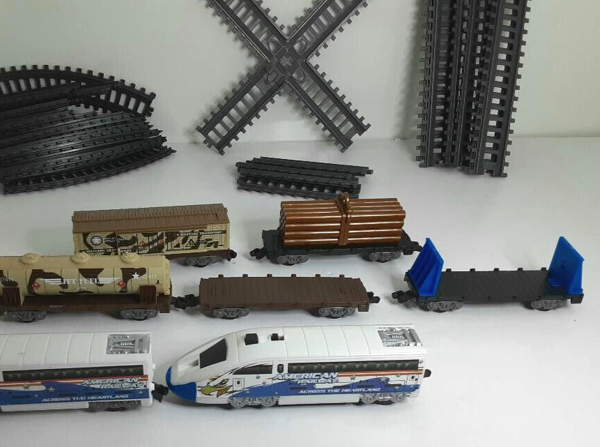 Jakks Pacific Train Set Lot - HO Train Cars & Track - 37 Peices | eBay