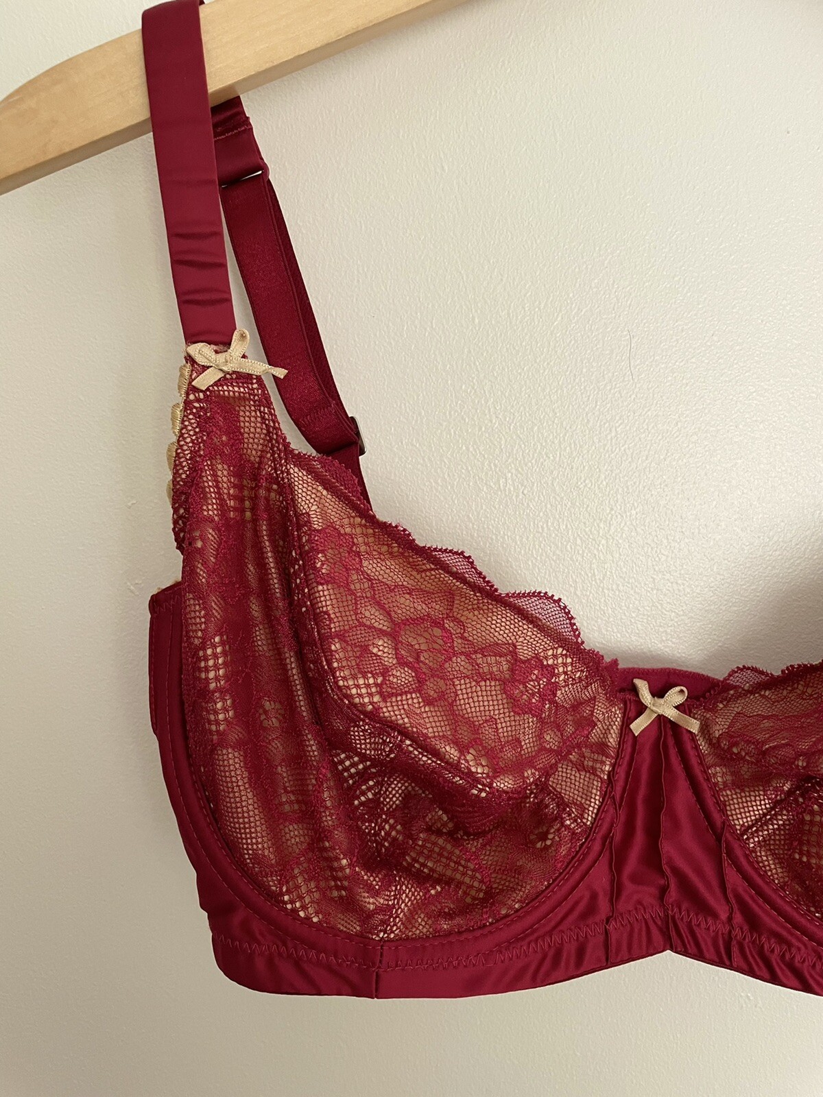 TRIUMPH BRA for Large Bust Size 10E Beautiful Satin Pleat Red Lace ...