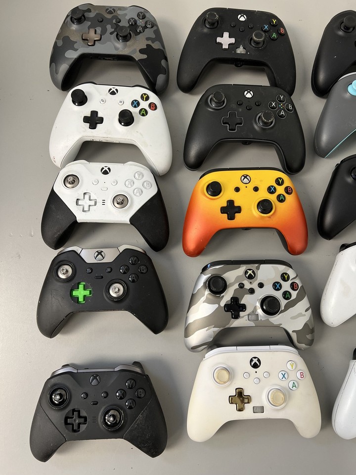 Heavily Used Lot of 25 Xbox One Series S/X Controllers Various Colors ...